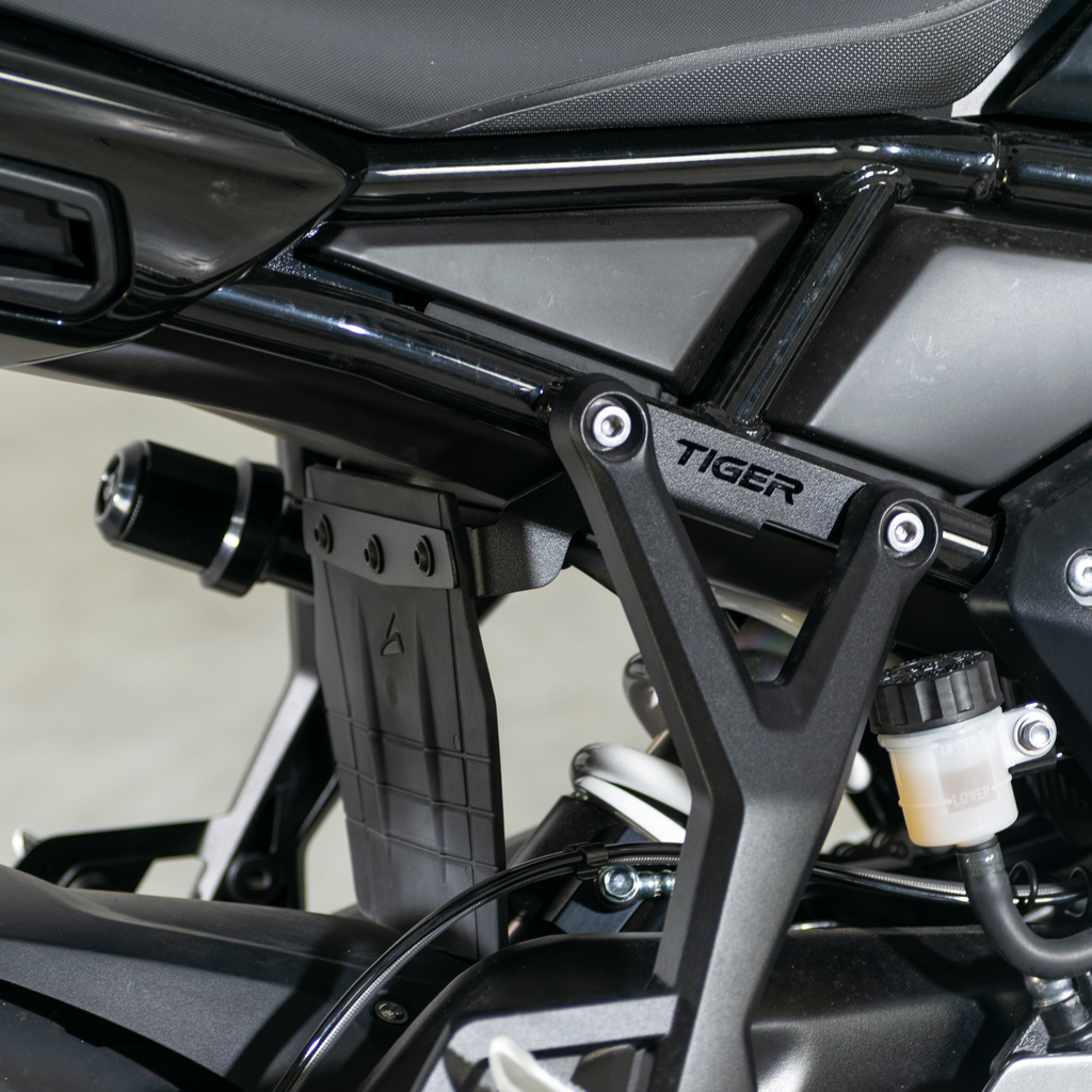 Pyramid Shock Shield | Black | Triumph Tiger Sport 800 2025>Current